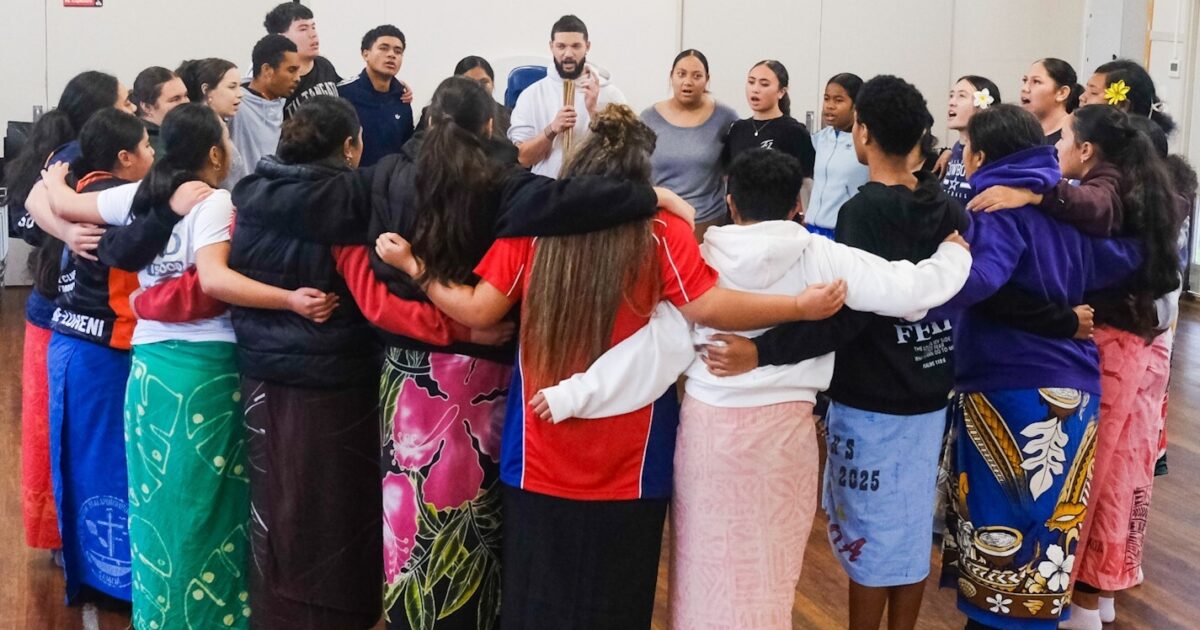 Lalaga Youth Ambassadors Art Tour: Taranaki to Tāmaki | Boosted ...