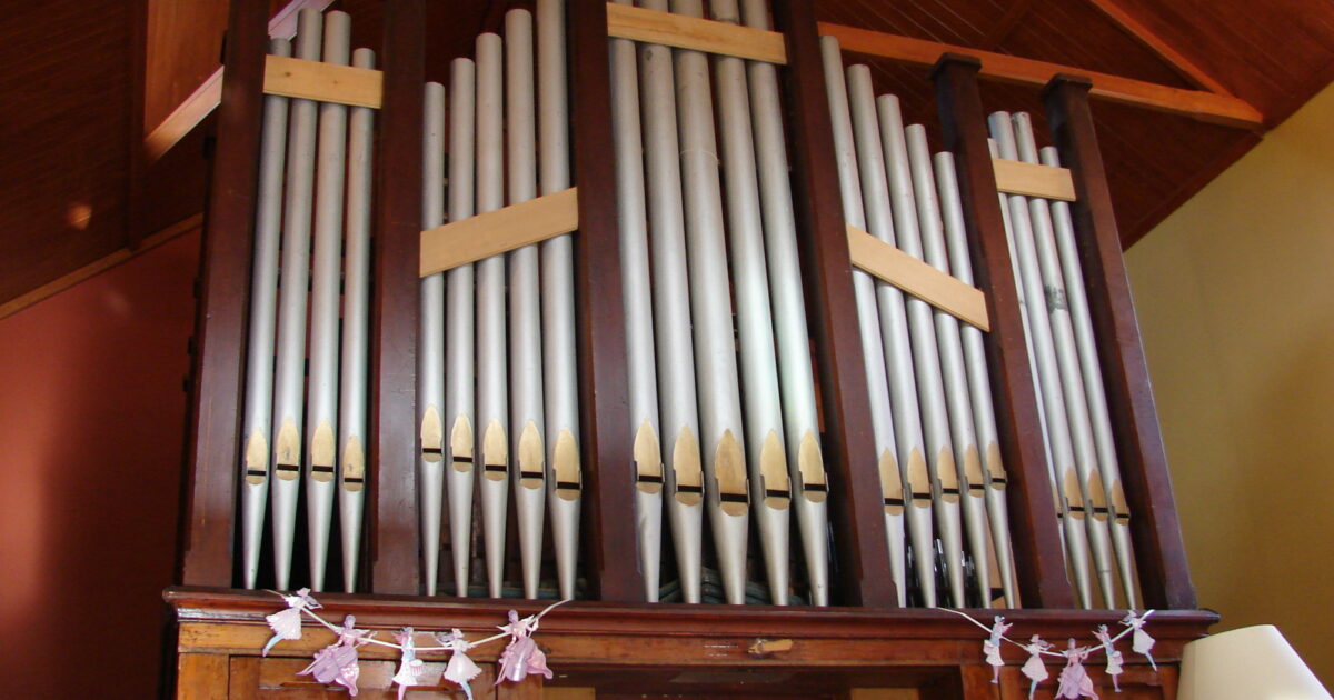 Historic Dunedin pipe organ of 1863 in concert, played by David ...
